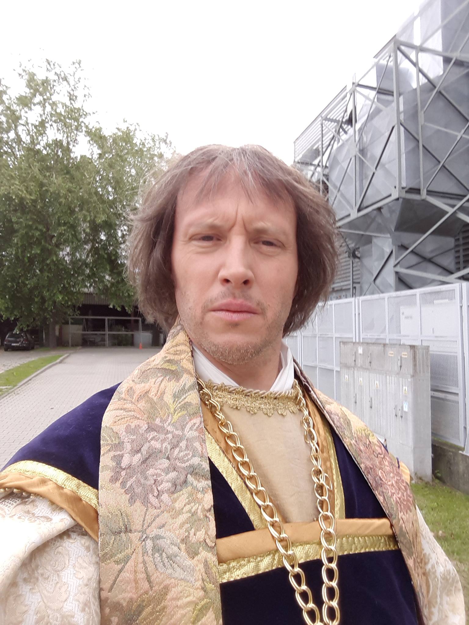 Aktor z "Korony Królów" szuka pracy. Jego ogłoszenie to mistrzostwo ...