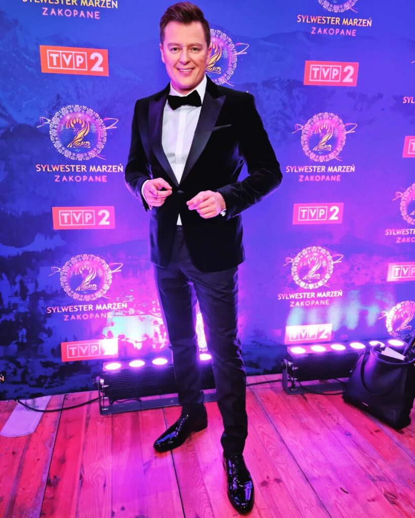 Rafał Brzozowski odejdzie z TVP? Znaczący wpis prezentera! tocelebryci.pl