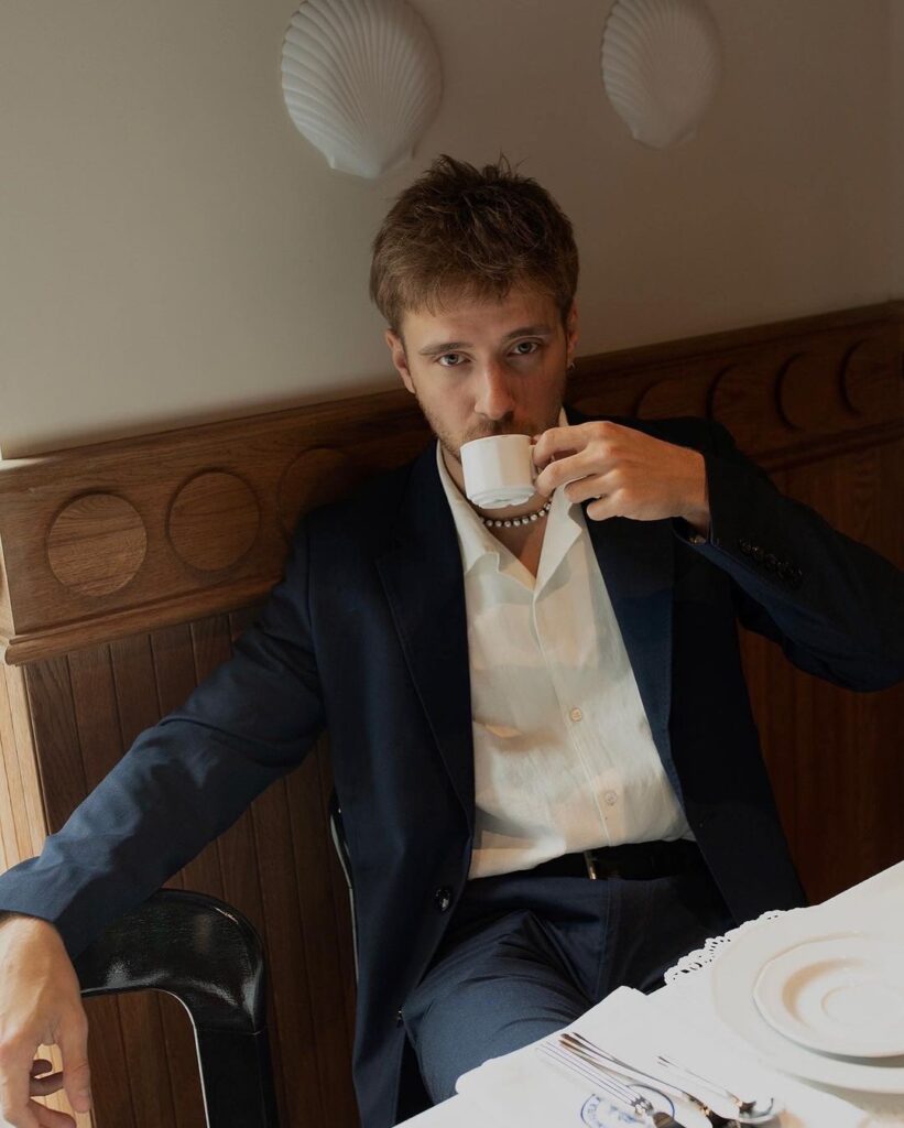 Maciej Musiał otworzył kawiarnię w historycznym miejscu! Gdzie znajduje ...